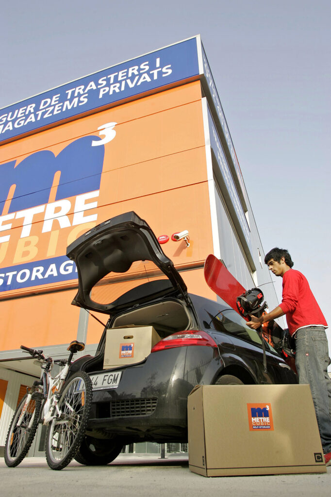 Quels avantages offre un box de stockage particulier en location?
